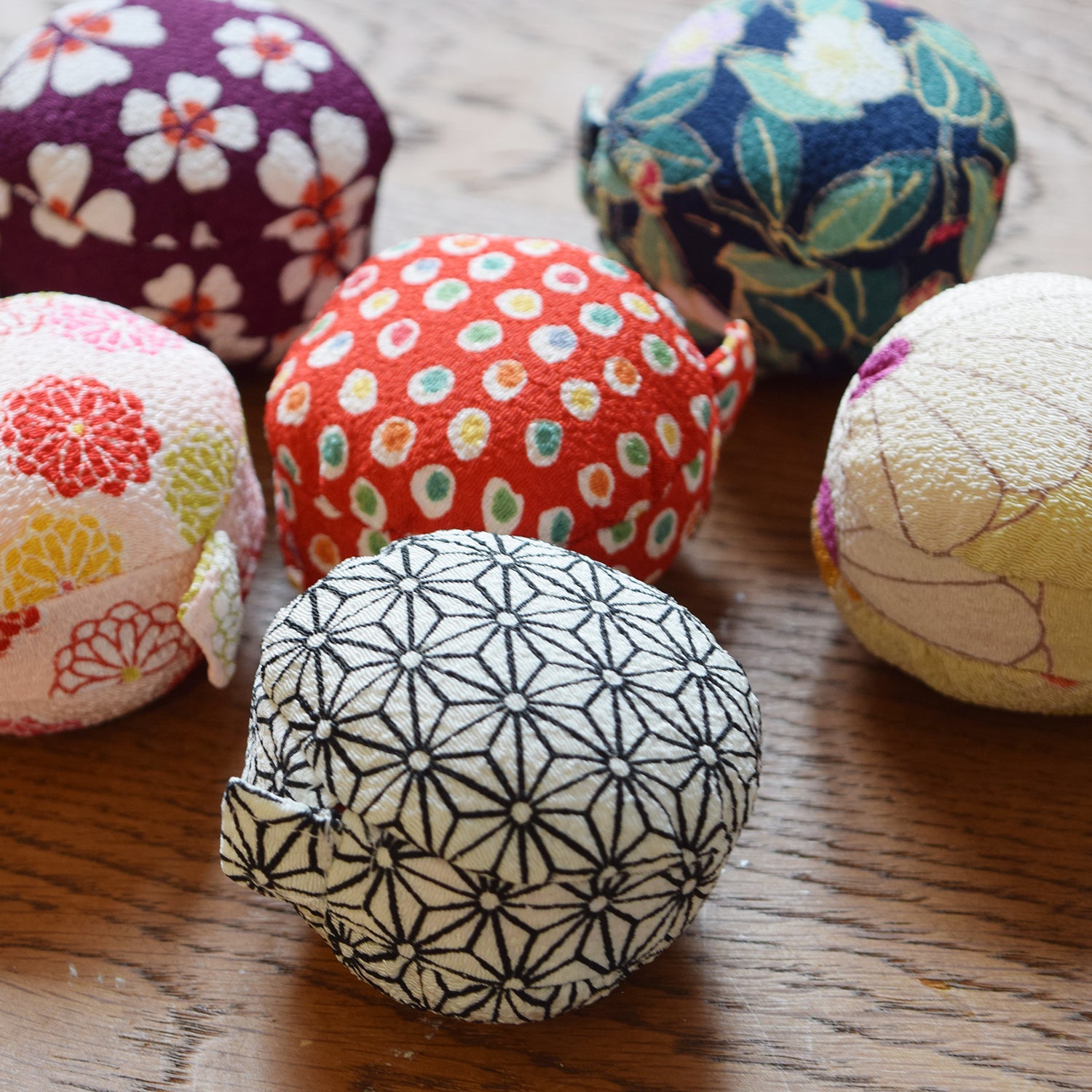 Hiro Macaron Measure Tape | Kokka Fabrics